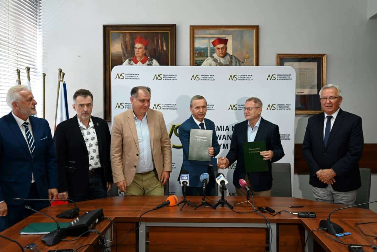 Porozumienie Akademii Nauk Stosowanych w Nowym Sączu z Małopolskim ...